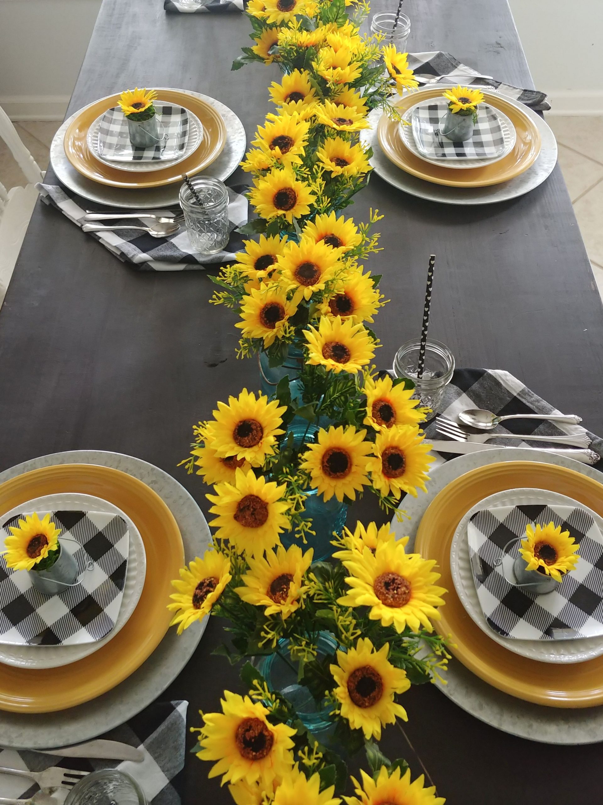 Using Sunflowers to Transition into Fall – Southern Spangled